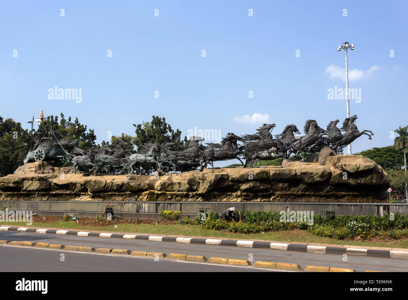 Arjuna and krishna statue hi-res stock photography and images - Alamy