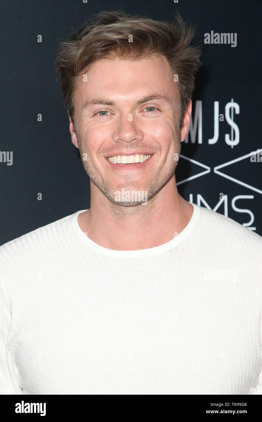 Autumn/ Winter 2019 collaboration Collection fashion show MJS x JMS ...