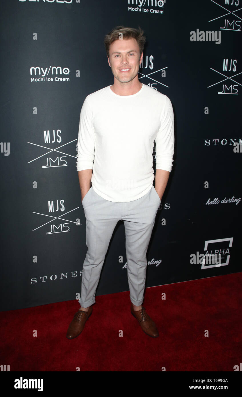 Autumn/ Winter 2019 collaboration Collection fashion show MJS x JMS ...