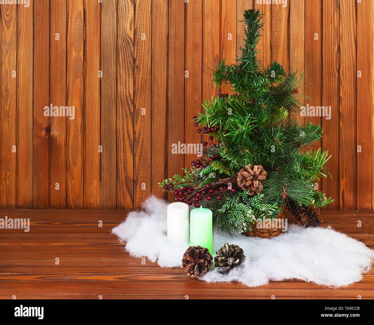 Decorated christmas tree background hi-res stock photography and images ...