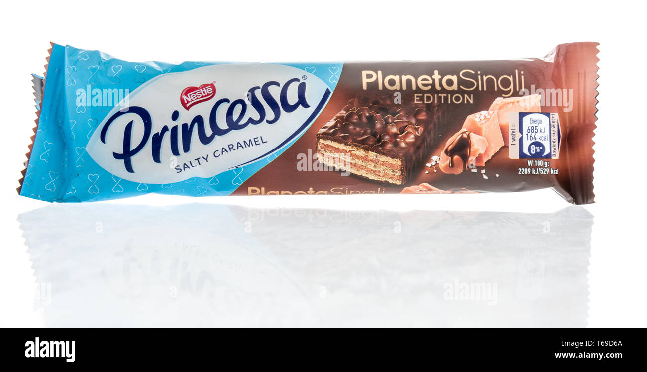 Caramel wafer bar hi-res stock photography and images - Alamy