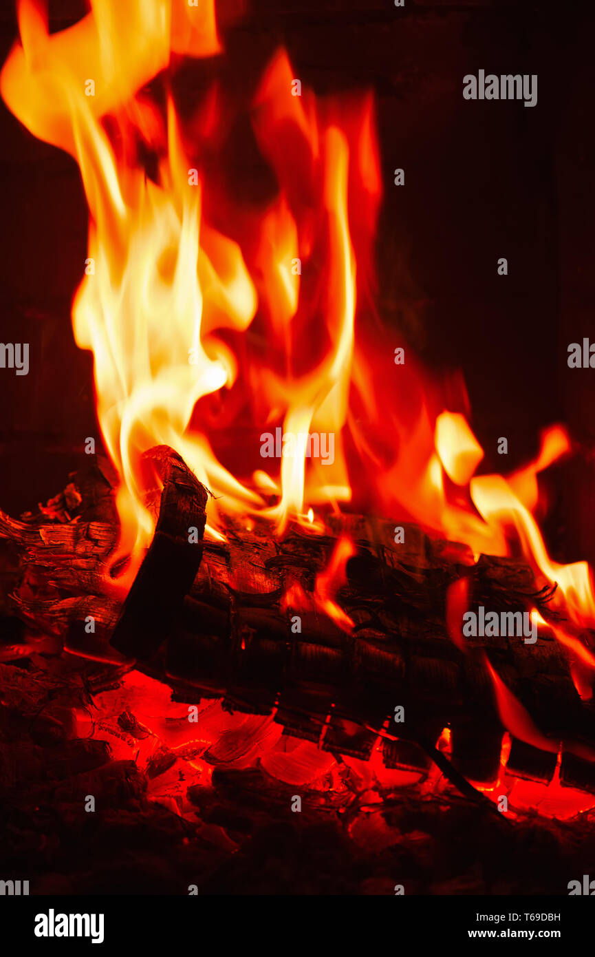 Fire glowing hi-res stock photography and images - Alamy