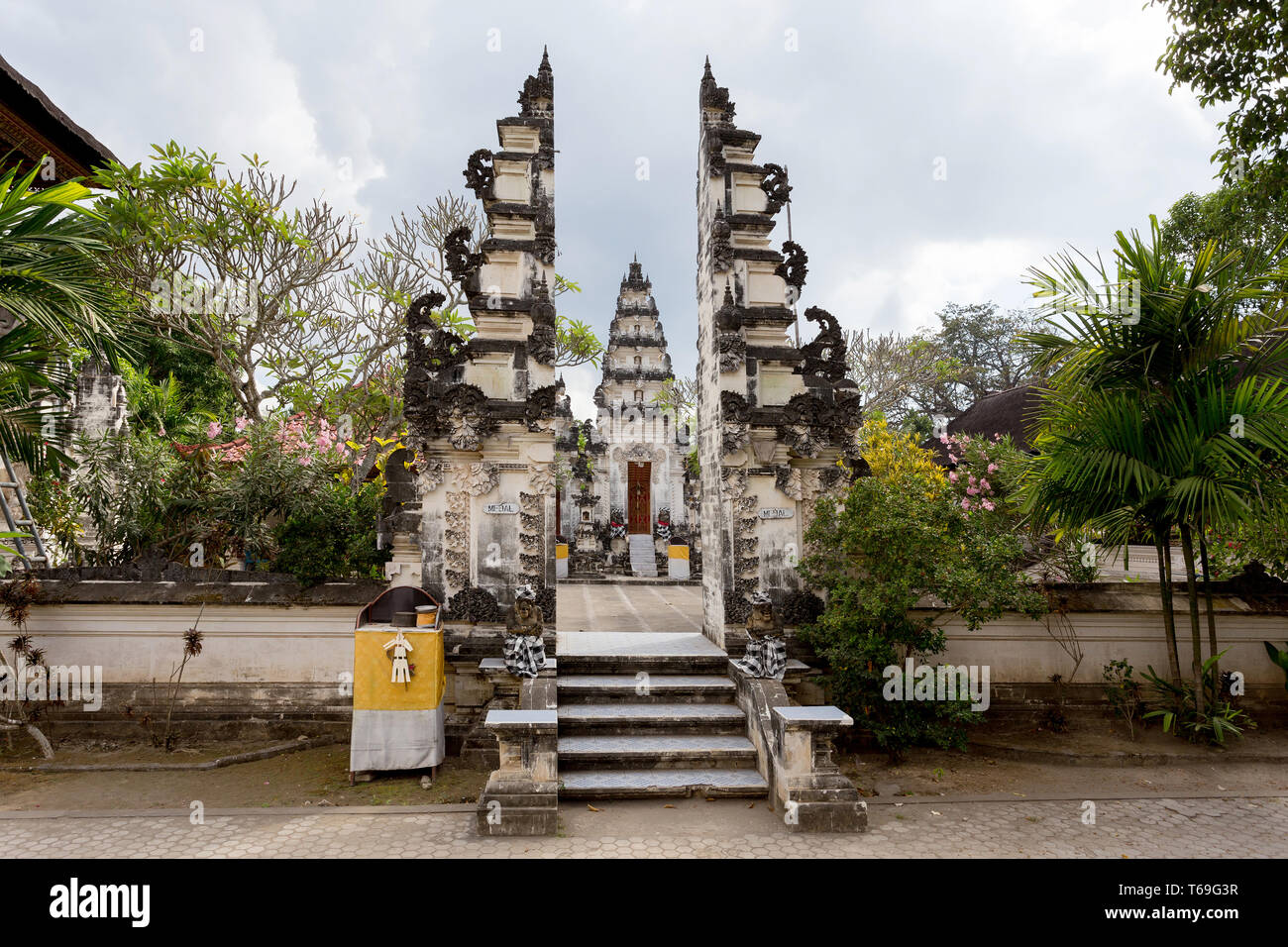 Small Hindu Temple, Bali Stock Photo - Alamy