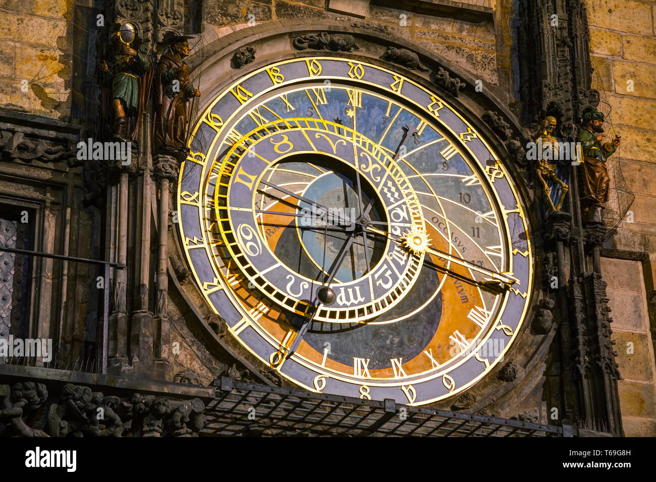 Old town prague astronimical clock hi-res stock photography and images ...