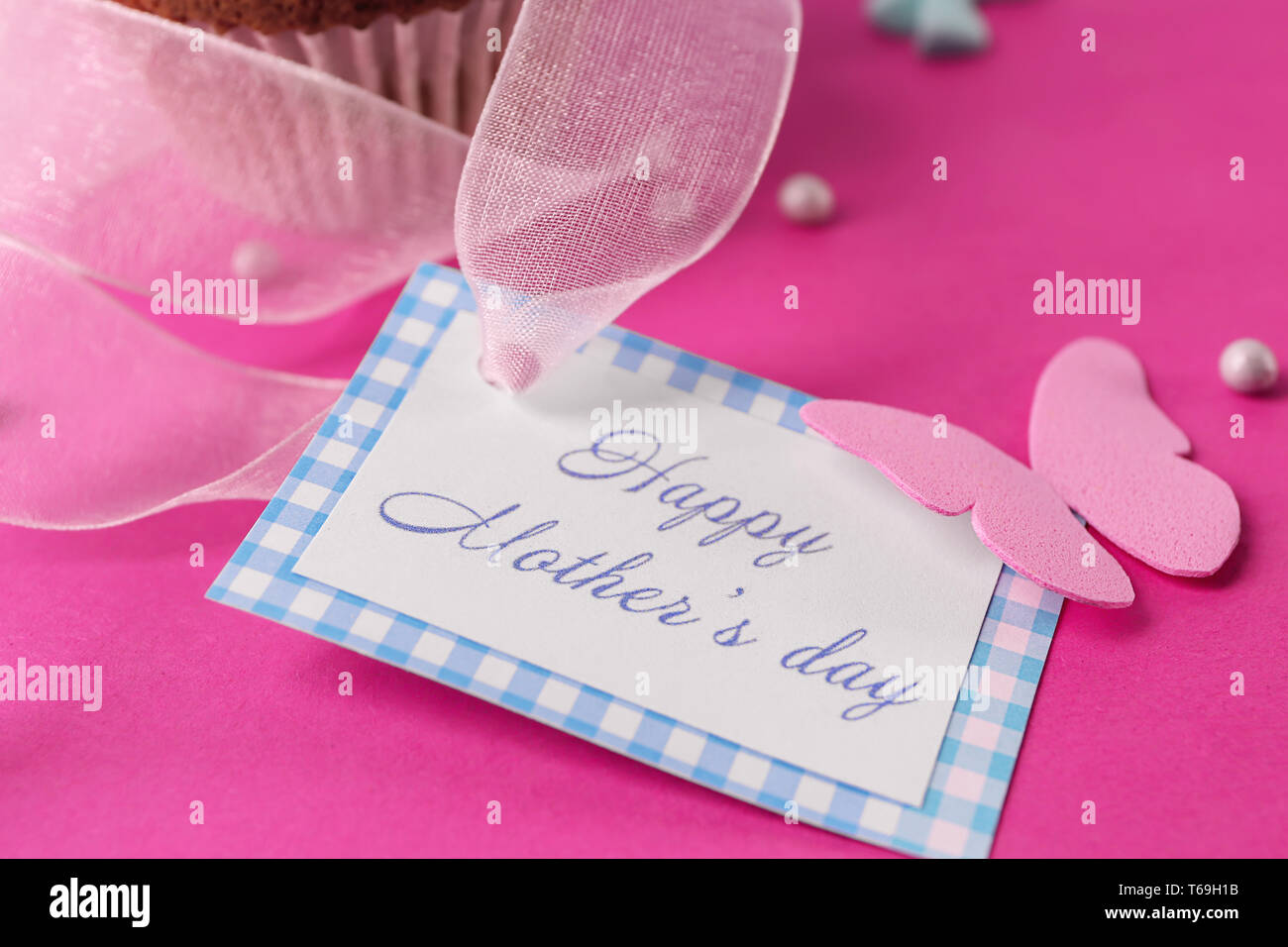 Card with words HAPPY MOTHER'S DAY on color background Stock Photo - Alamy