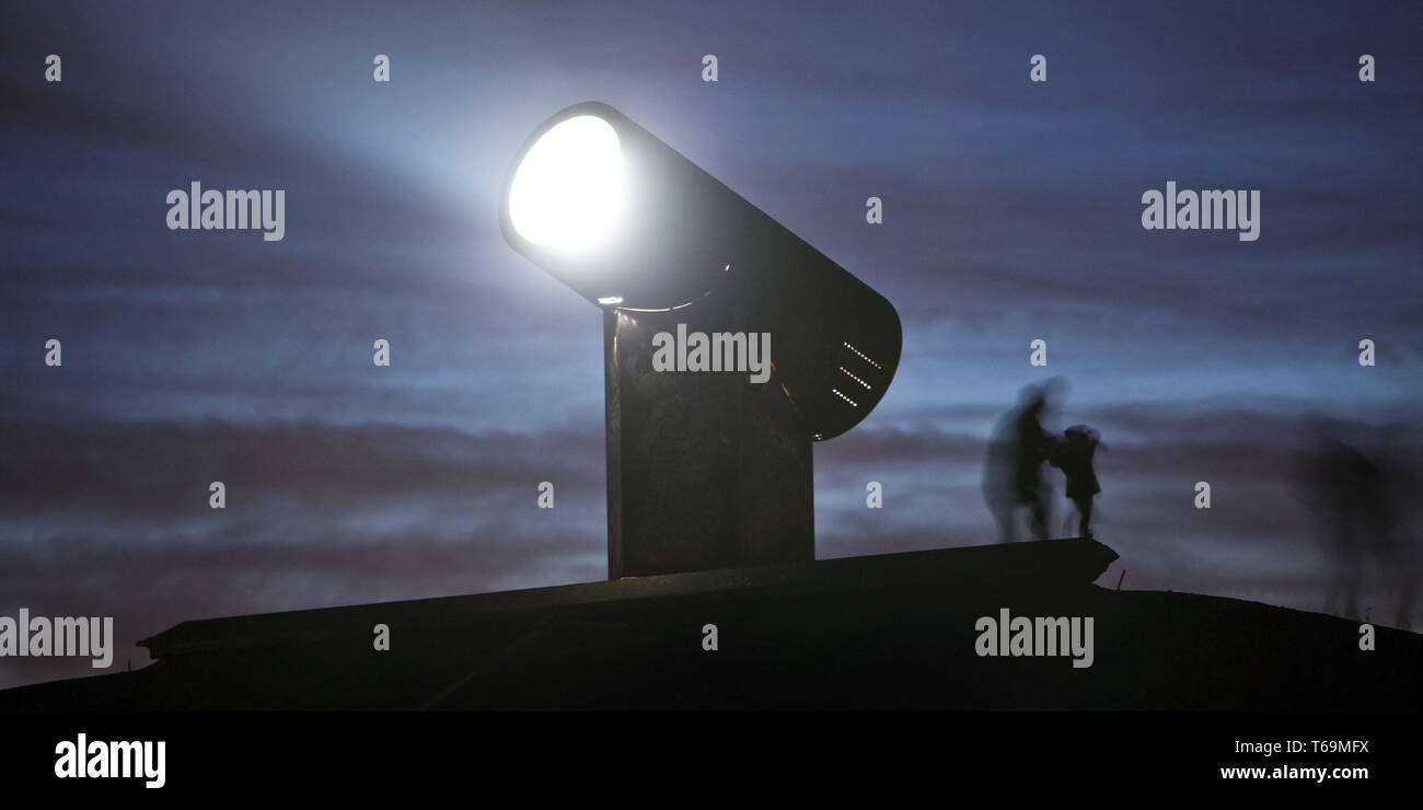 Light cannon hi-res stock photography and images - Alamy