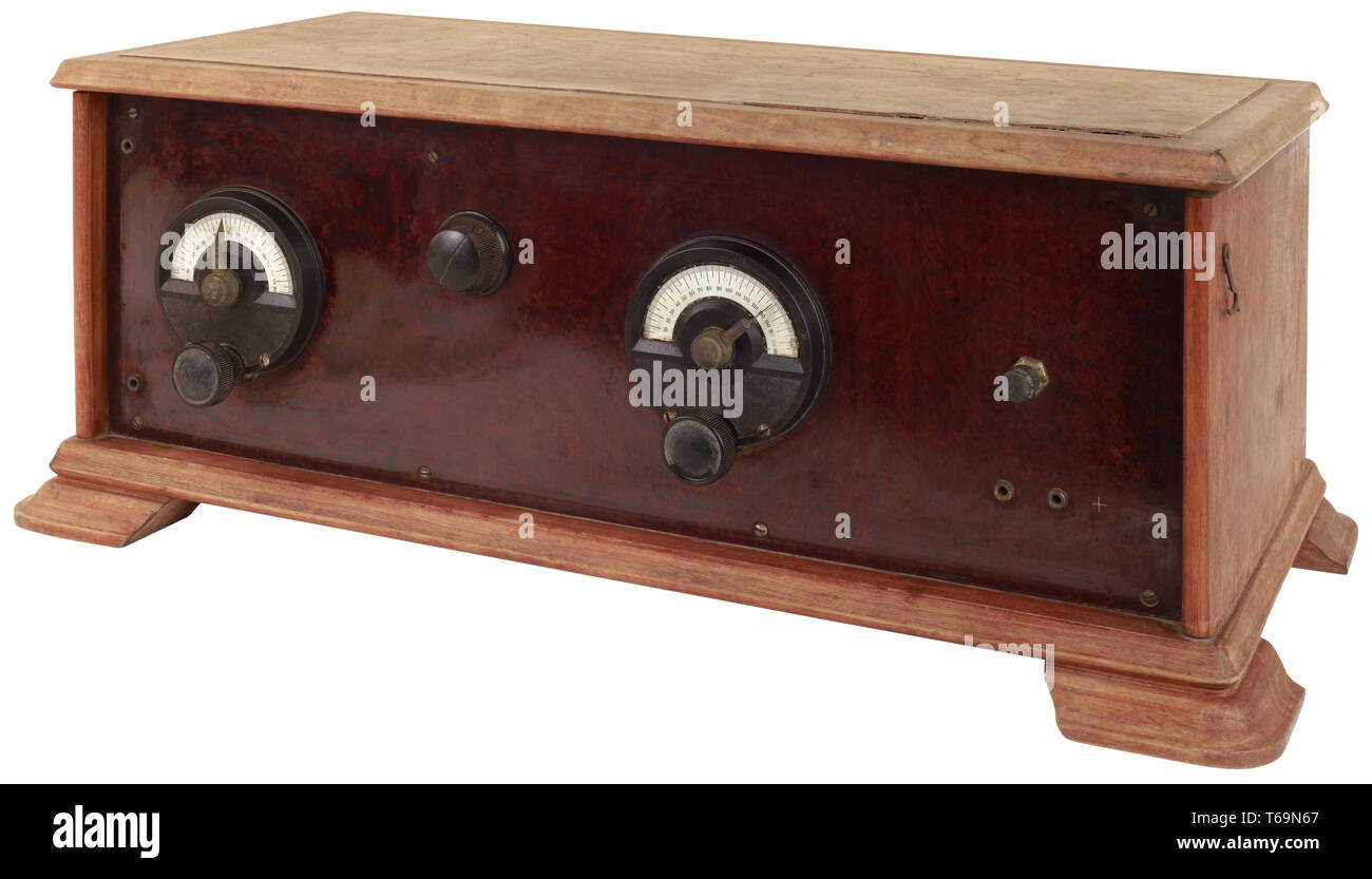 Old Radio Cutout Stock Photo - Alamy