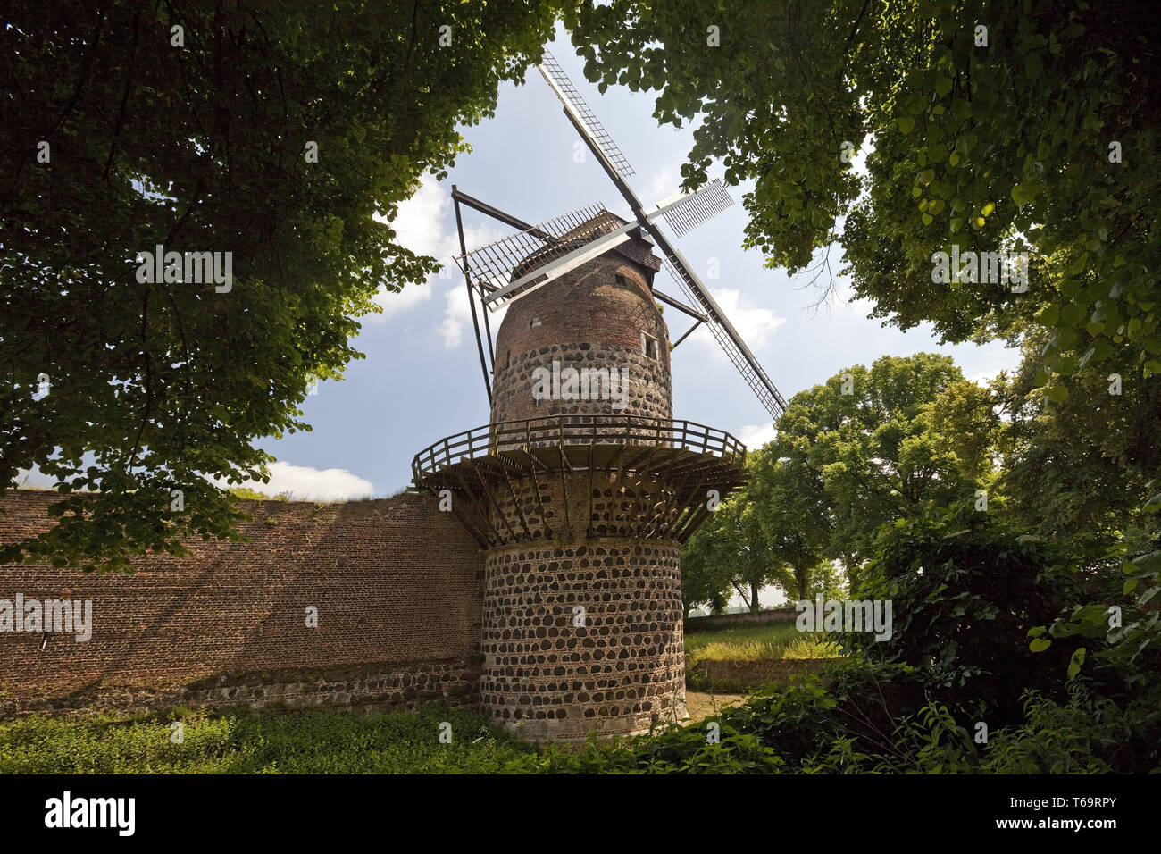 Smock mill architecture hi-res stock photography and images - Alamy