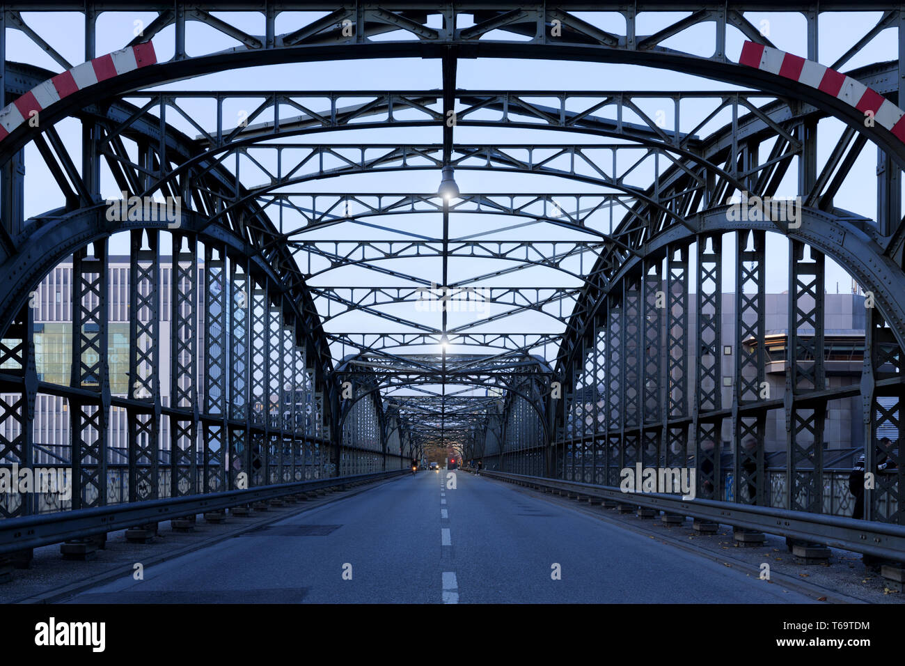 Hackerbruecke hi-res stock photography and images - Alamy