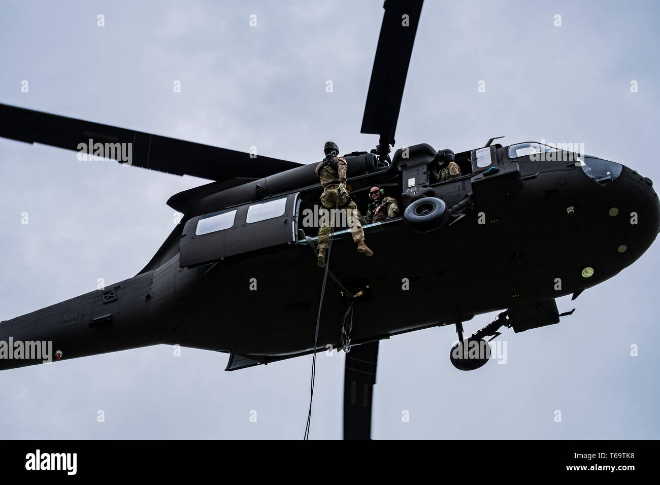 Indiana National Guard soldiers of the 81st Troop Command and the 38th ...