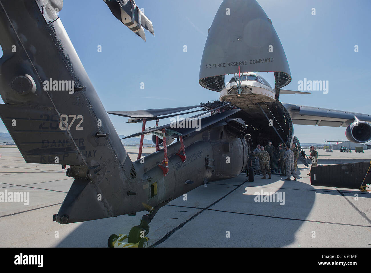 Main rotor hi-res stock photography and images - Alamy