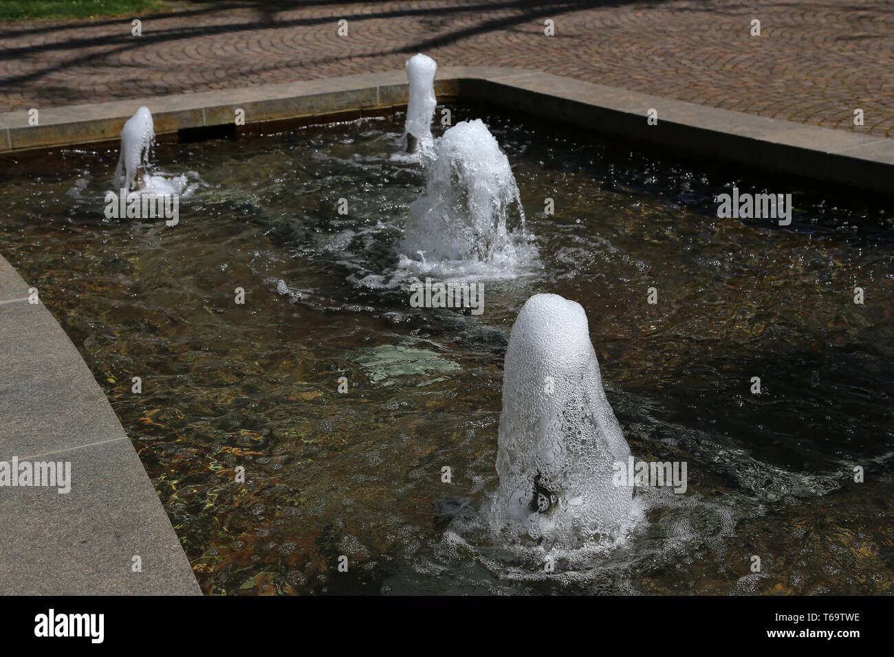 Foaming fountain hi-res stock photography and images - Alamy