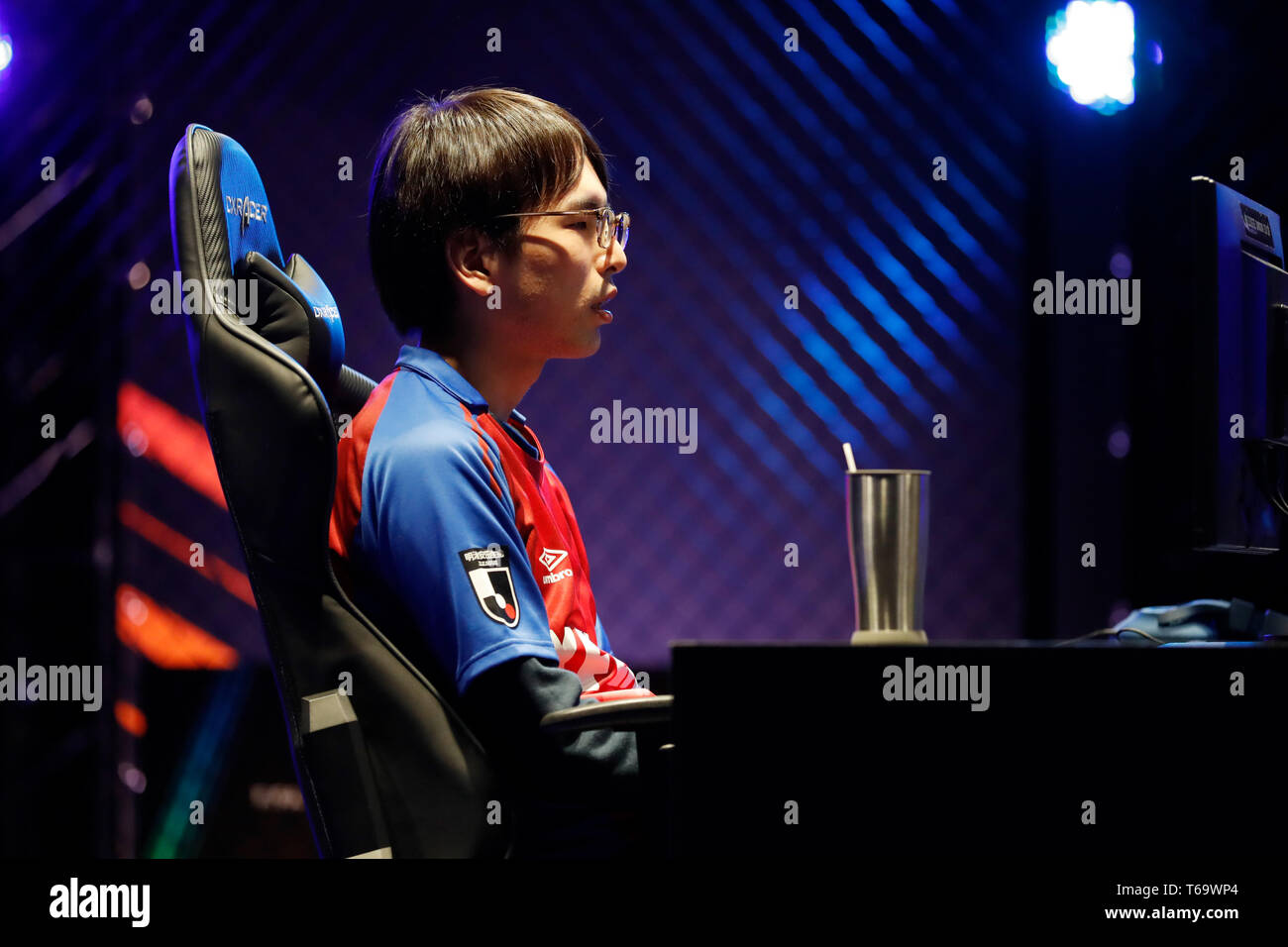 Esports football 2019 hi-res stock photography and images - Alamy