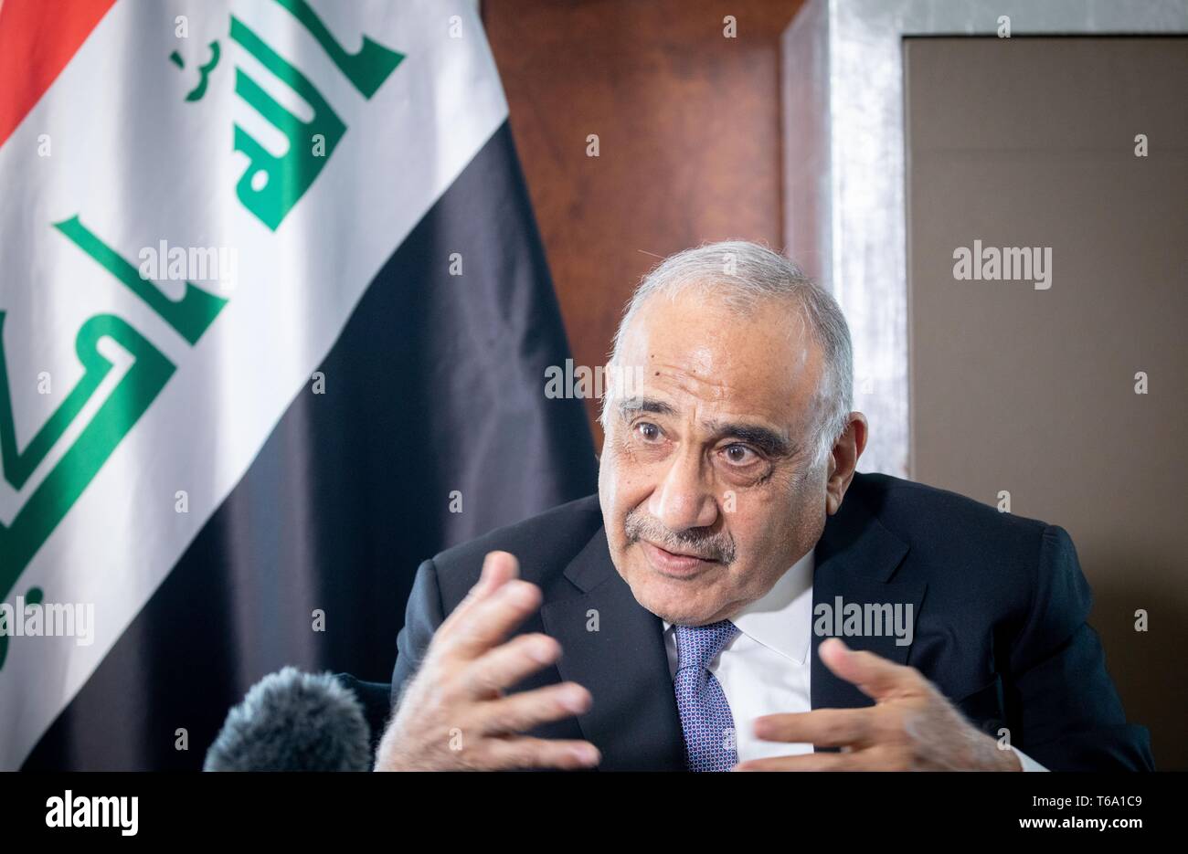 Germany and iraq talks hi-res stock photography and images - Alamy