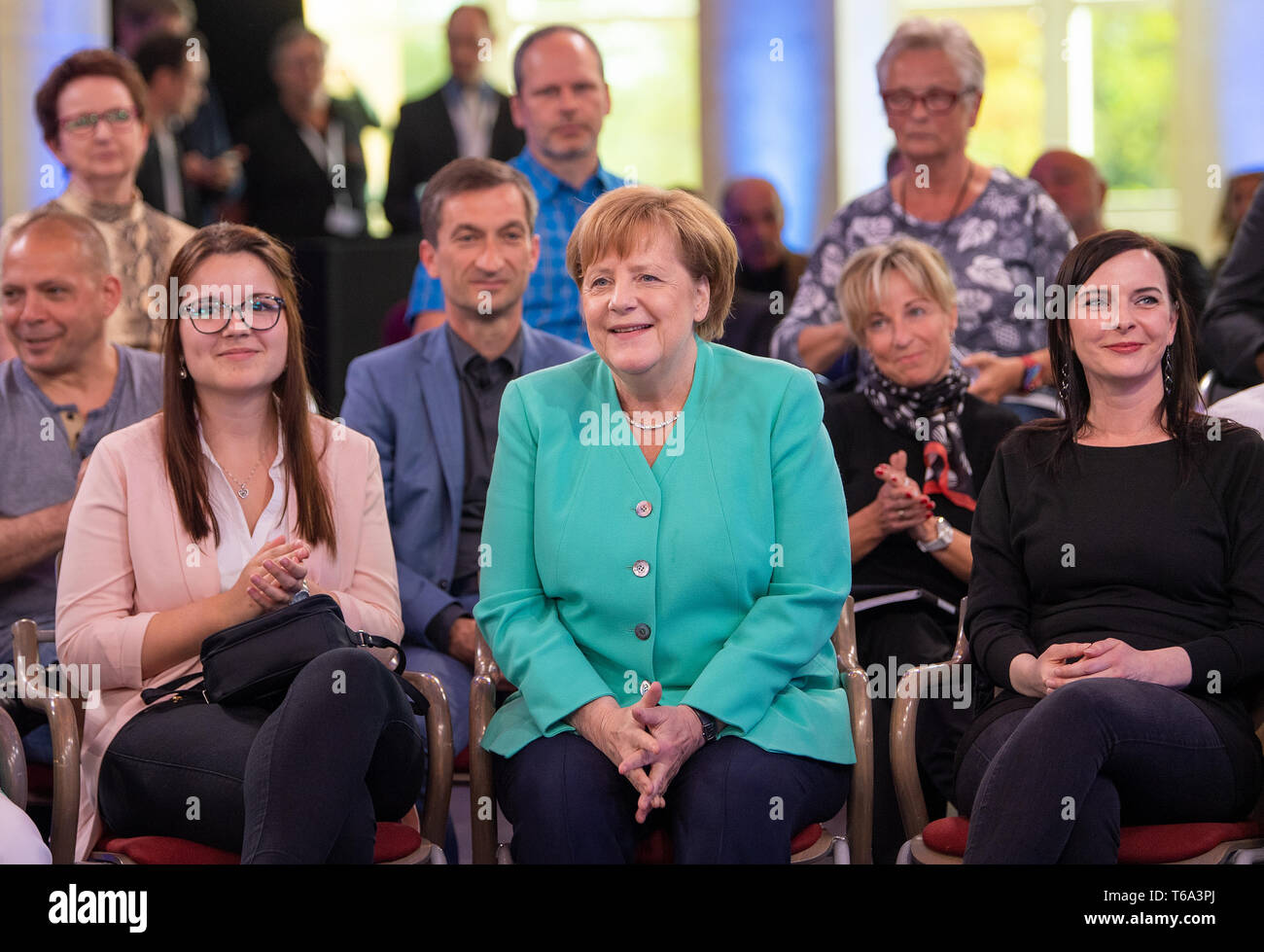 Angela Weiss High Resolution Stock Photography and Images - Alamy