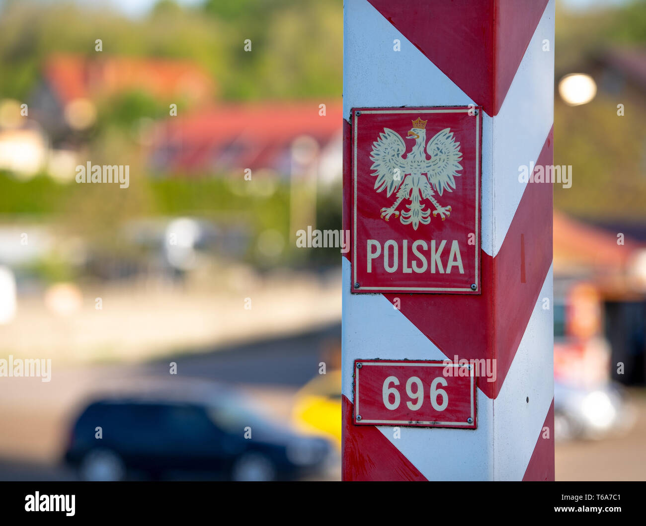 Krajnik Dolny, Poland. 30th Apr, 2019. A border pillar on the bank of ...