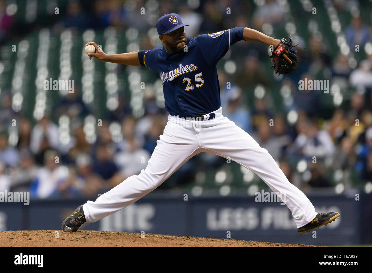 Milwaukee, WI, USA. 29th Apr, 2019. Milwaukee Brewers relief pitcher ...