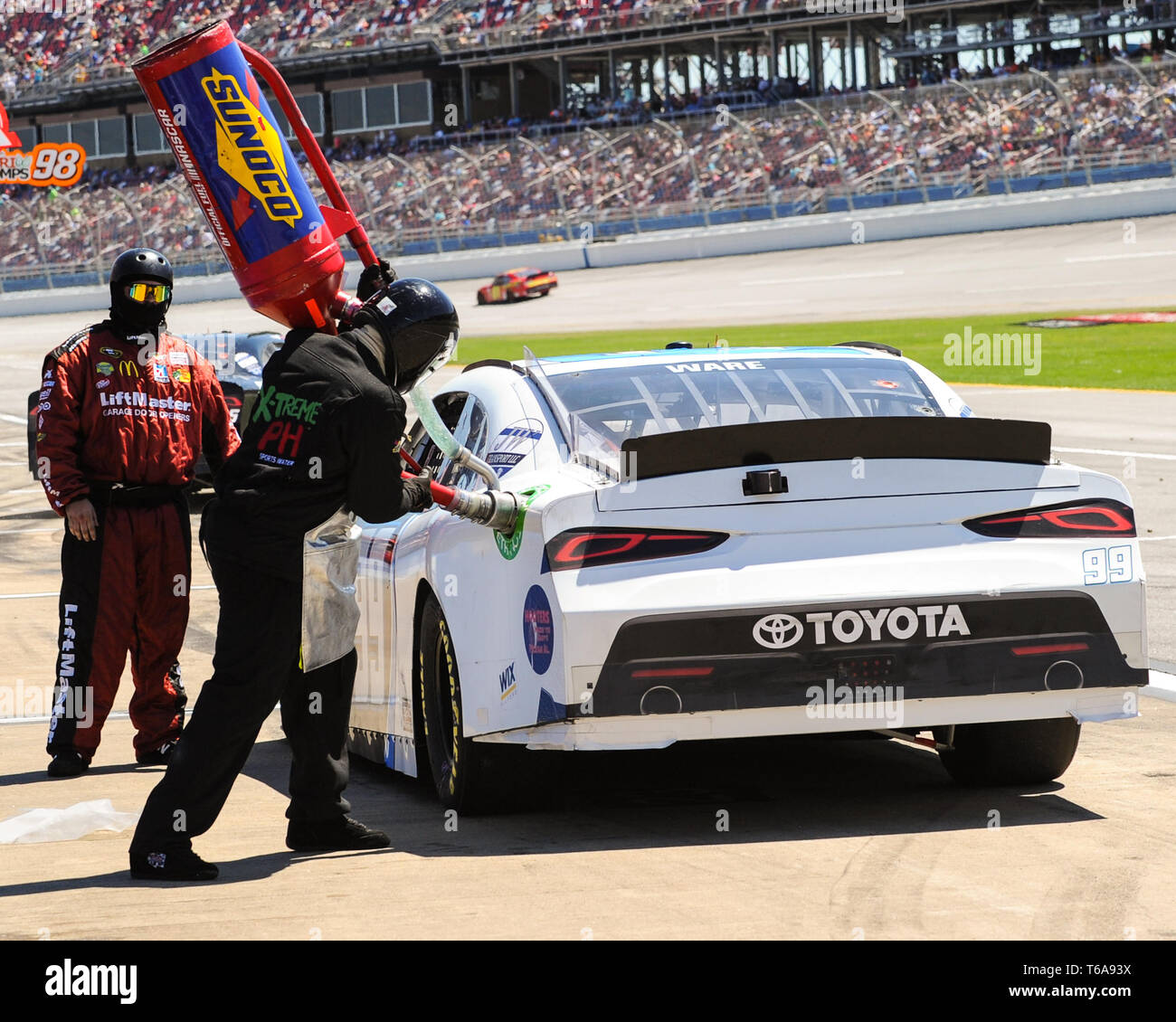 Toyota pit hi-res stock photography and images - Alamy