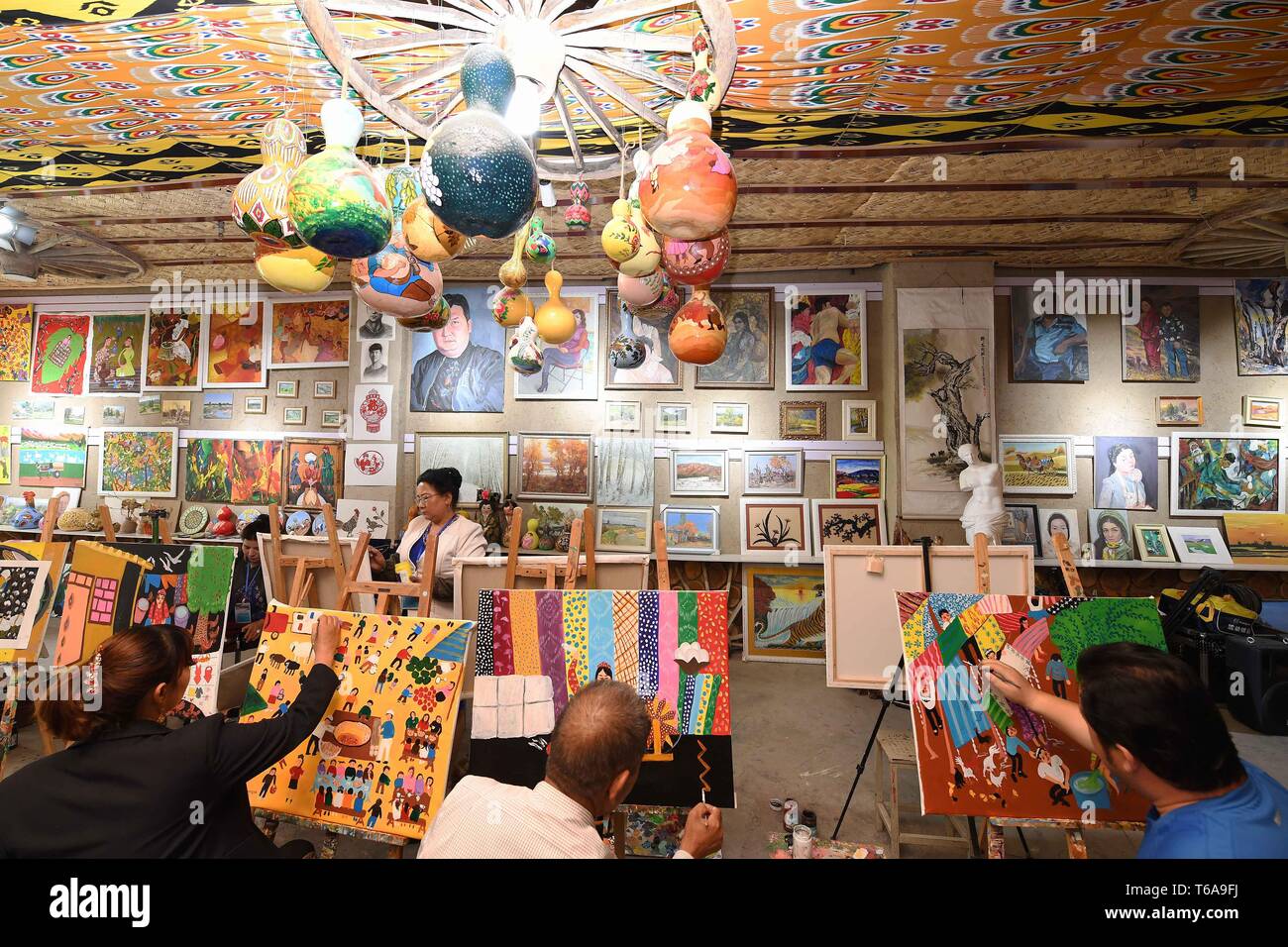 Awat, China's Xinjiang Uygur Autonomous Region. 30th Apr, 2019. Farmer ...