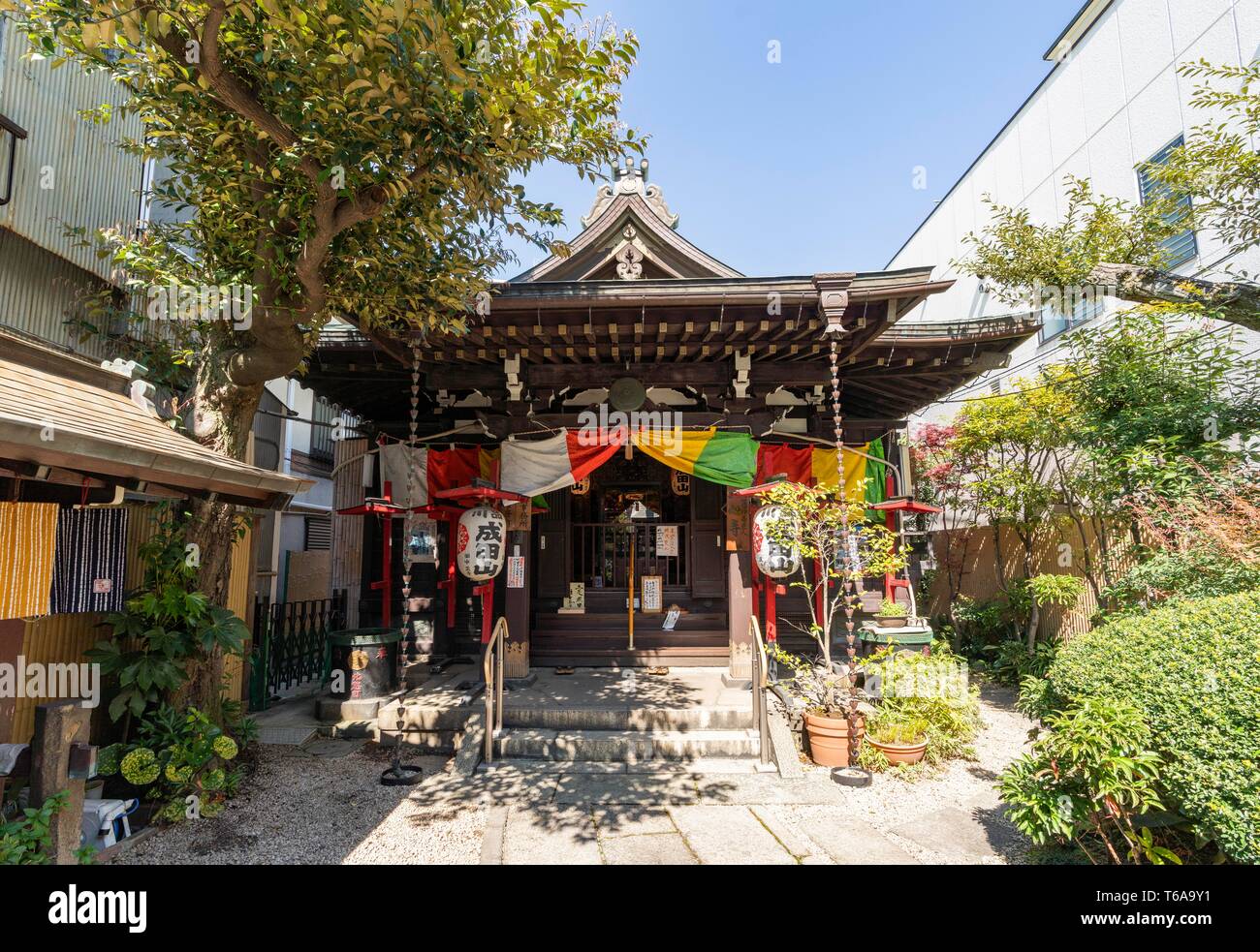 Shinagawa Naritasan Isshinji, Shinagawa-Ku, Tokyo, Japan Stock Photo ...