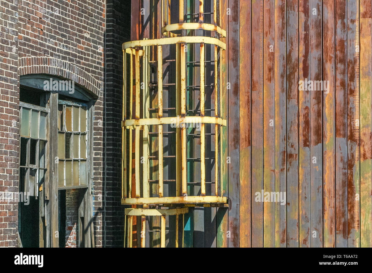 Disused industrial buildings in Chicago Stock Photo - Alamy