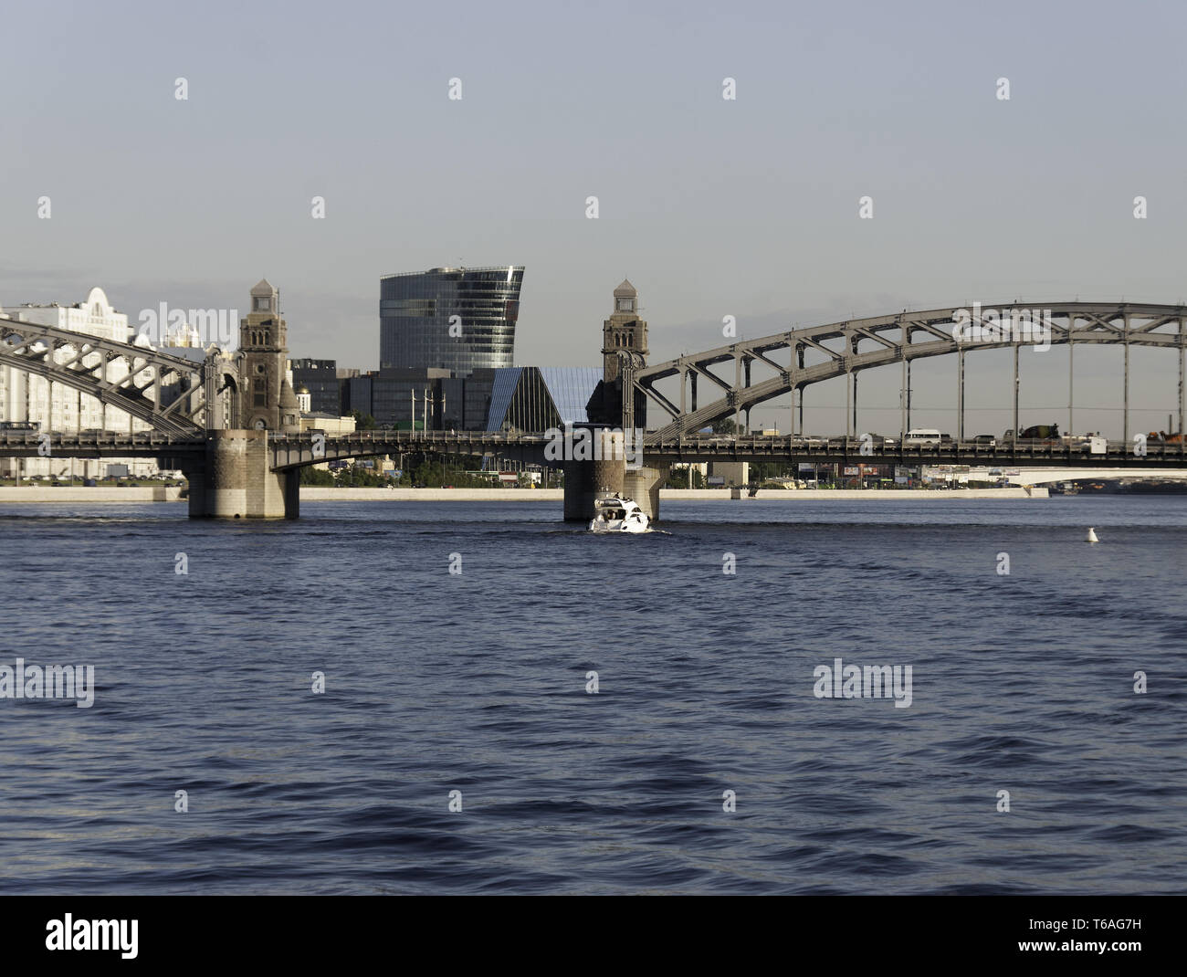 Old bridge view hi-res stock photography and images - Alamy