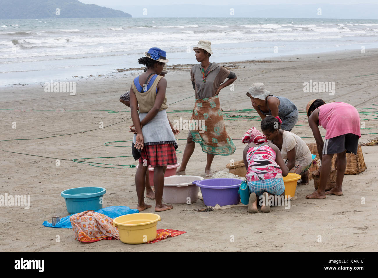 Native Malagasy fishermen fishing on sea, Madagascar Stock Photo - Alamy