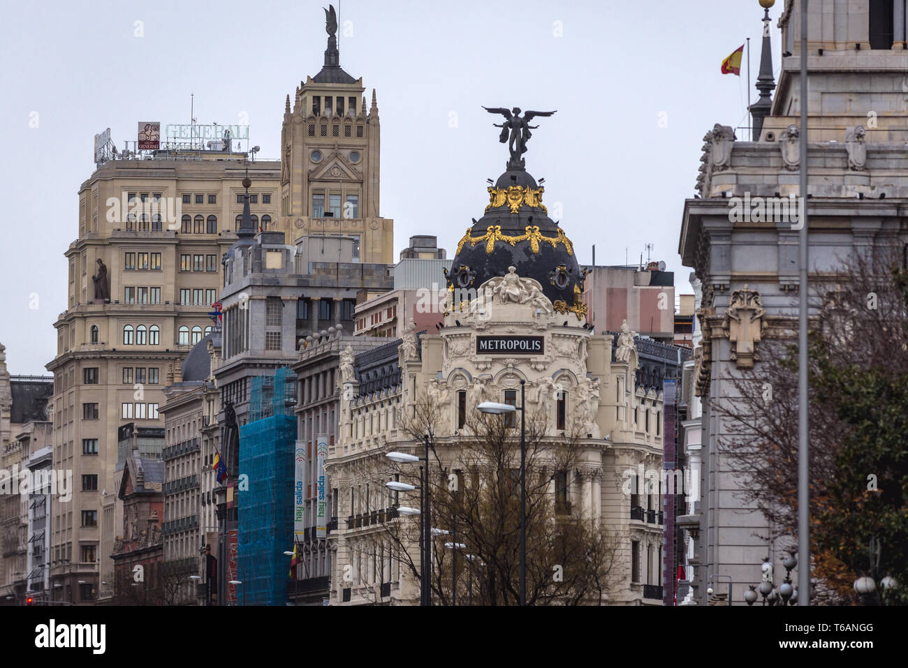 Edificio Metropolis - Metropolis Building at the corner of the Calle de ...
