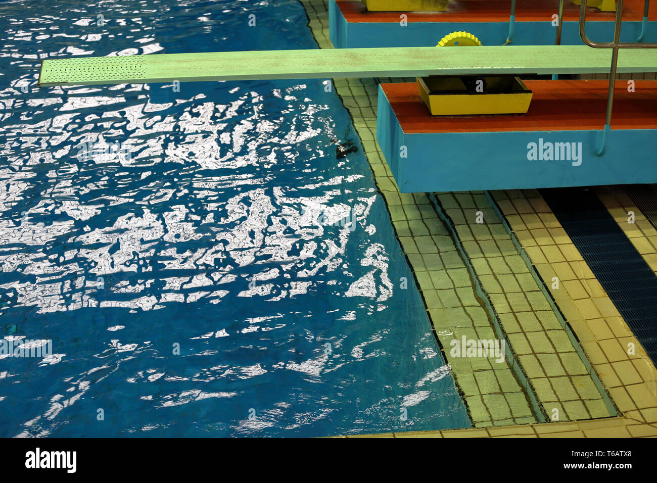 Pool dive jump hi-res stock photography and images - Alamy