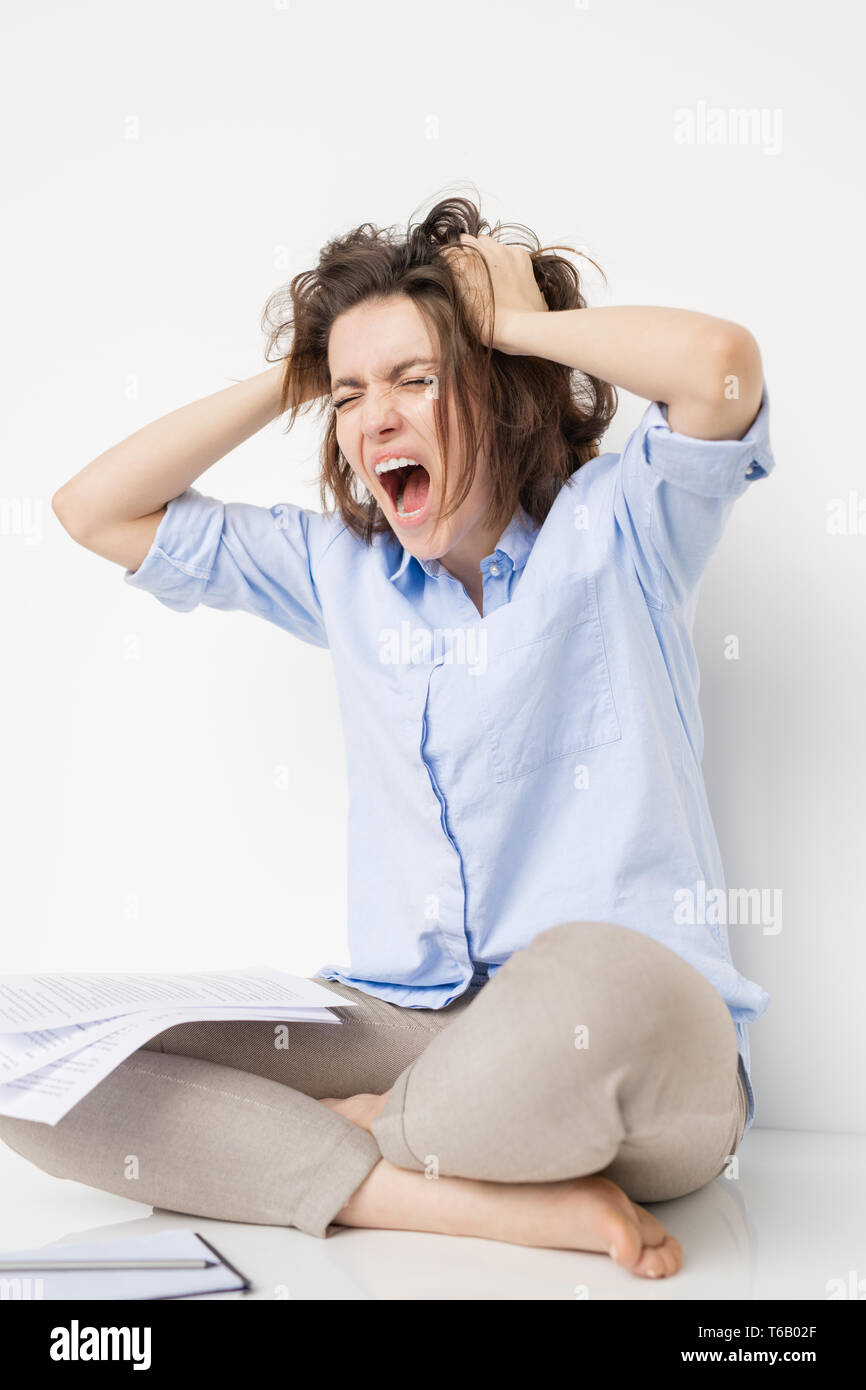 Annoyed business woman hi-res stock photography and images - Alamy