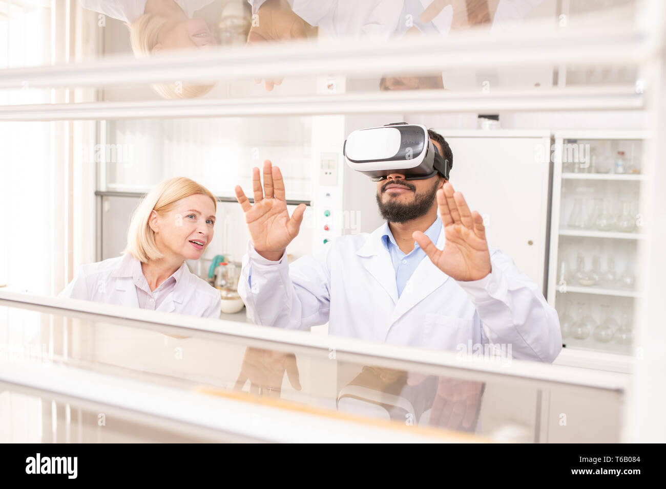 Using virtual reality for scientific experiment Stock Photo - Alamy