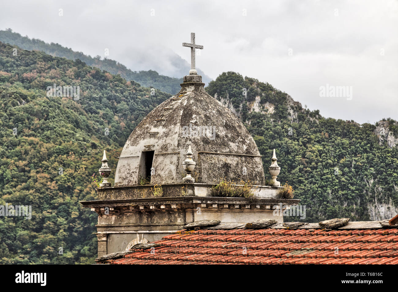 Church in an italian village hi-res stock photography and images - Alamy
