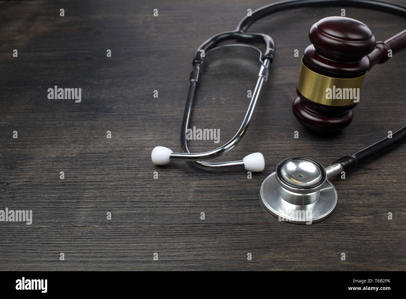 Gavel and stethoscope hi-res stock photography and images - Alamy
