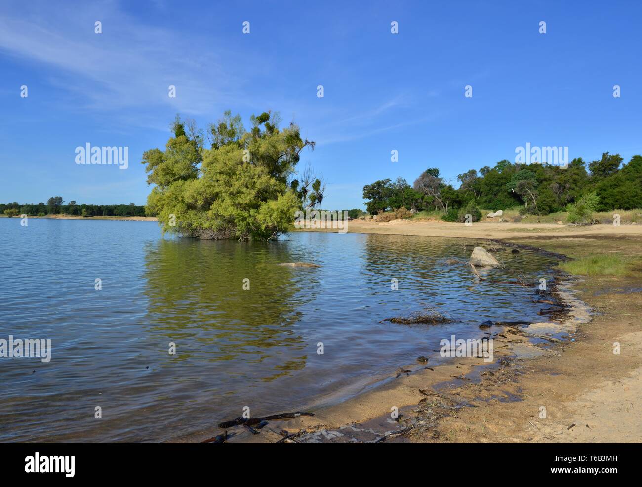 Folsom lake in California, USA Stock Photo - Alamy