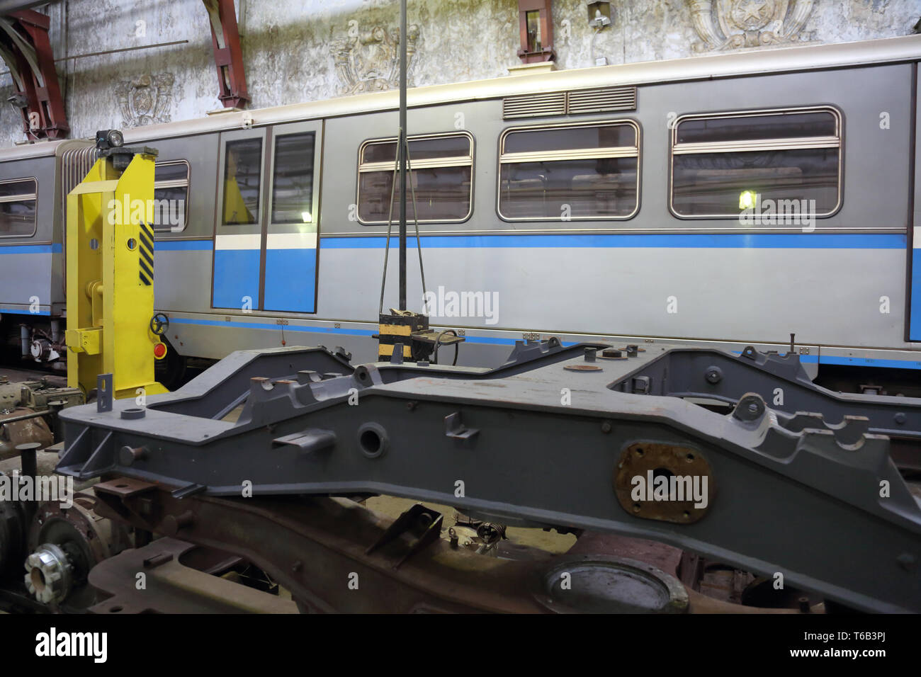 Repair depot hi-res stock photography and images - Alamy