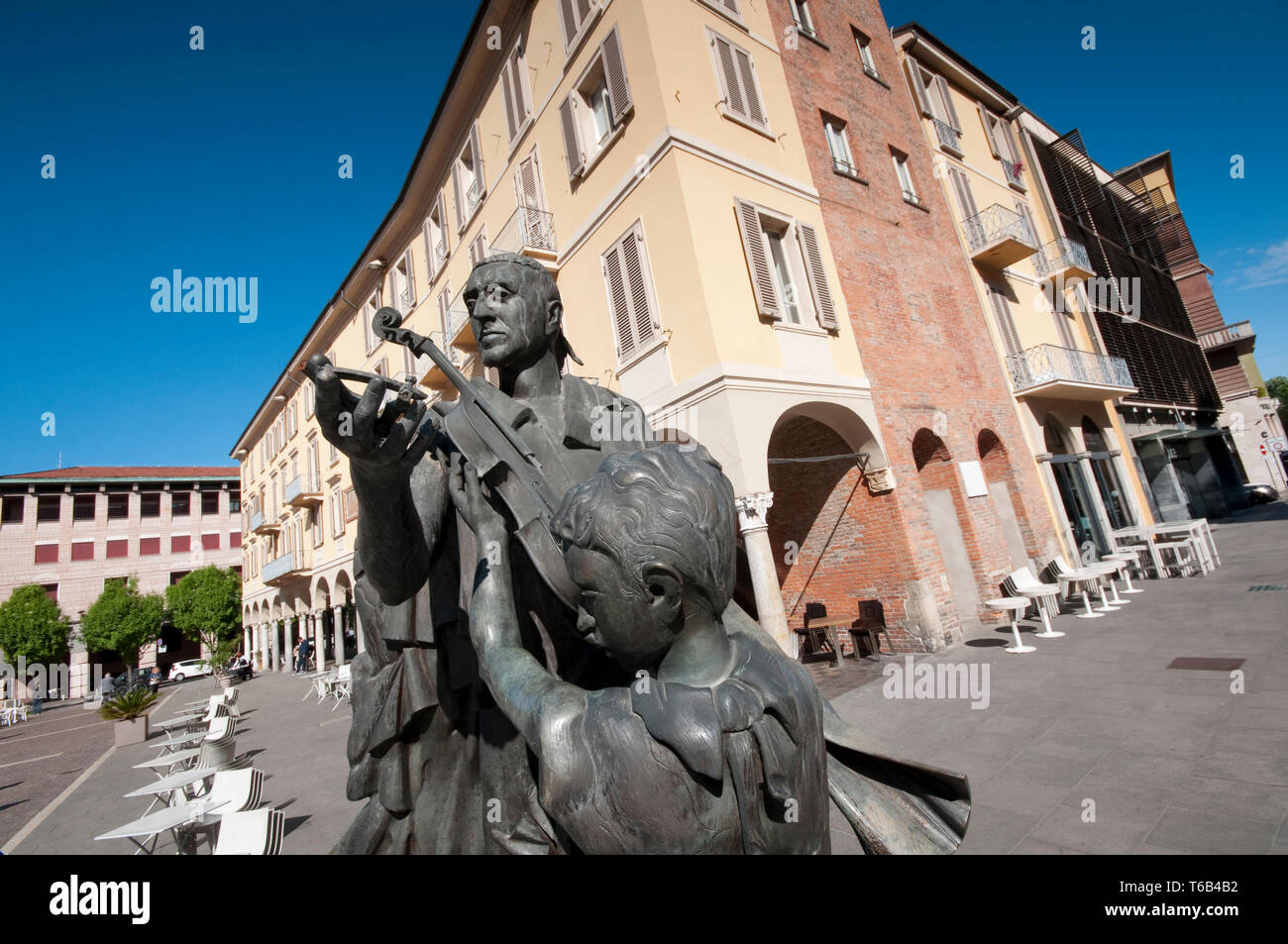 Portrait of antonio stradivari hi-res stock photography and images - Alamy