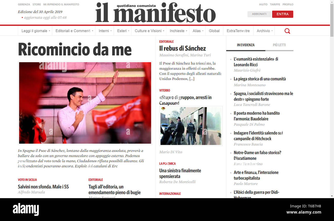 Digital newspaper technology hi-res stock photography and images - Alamy