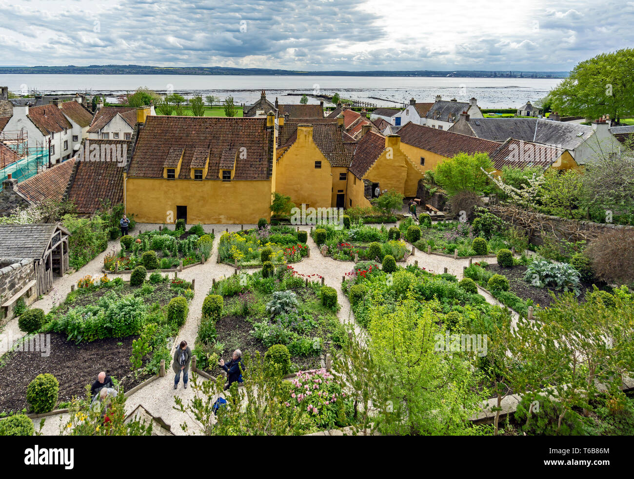 Culross hi-res stock photography and images - Alamy