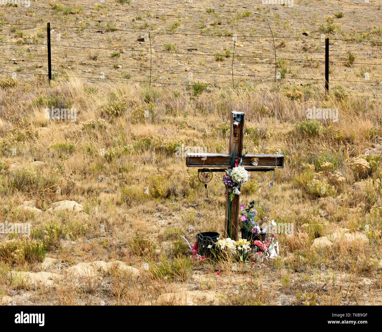 Cross on the field hi-res stock photography and images - Alamy