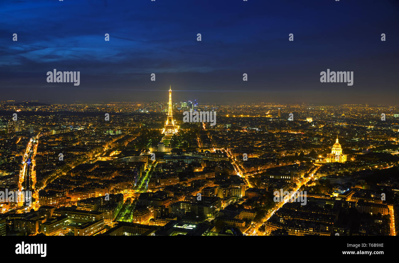 Cityscape of Paris with the Eiffel tower Stock Photo - Alamy