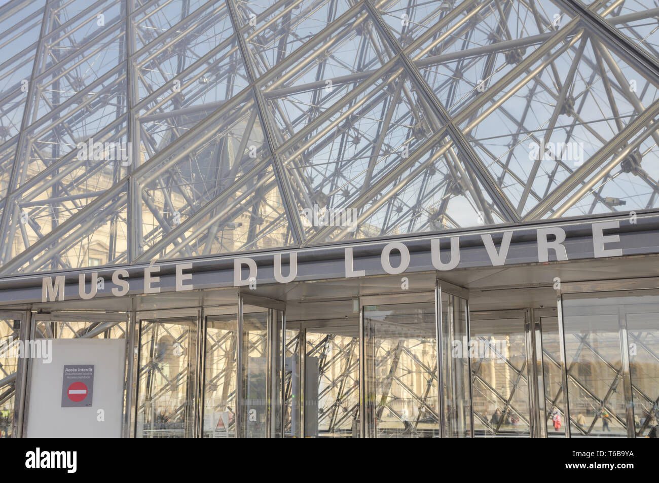 The Louvre Pyramid in Paris Stock Photo - Alamy