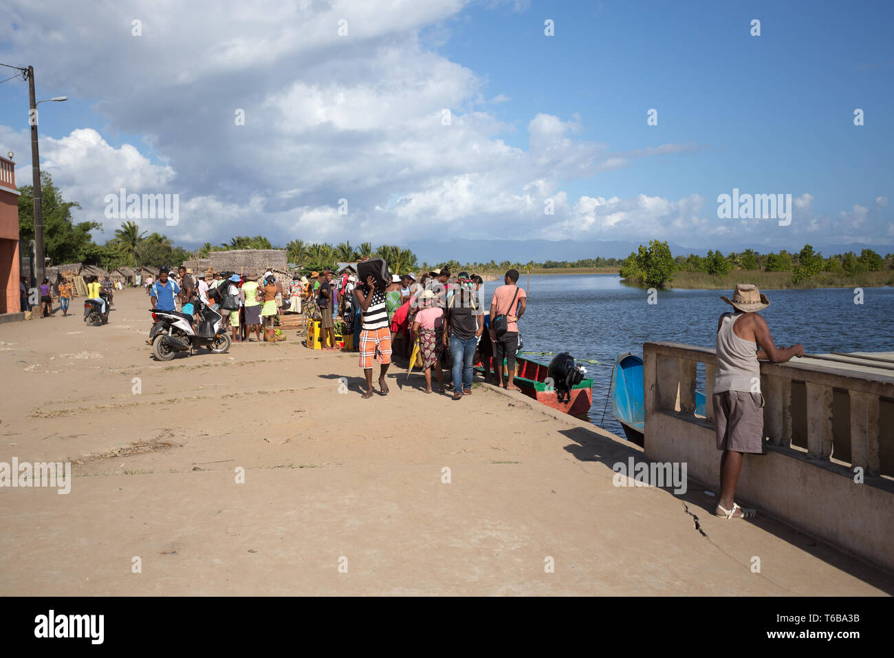 Malagasy peoples everyday life in Madagascar Stock Photo - Alamy