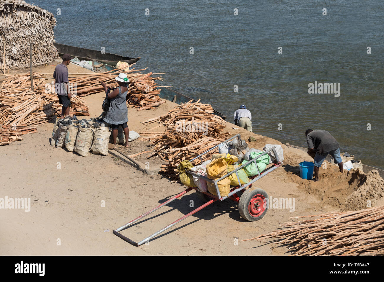 Malagasy peoples everyday life in Madagascar Stock Photo - Alamy