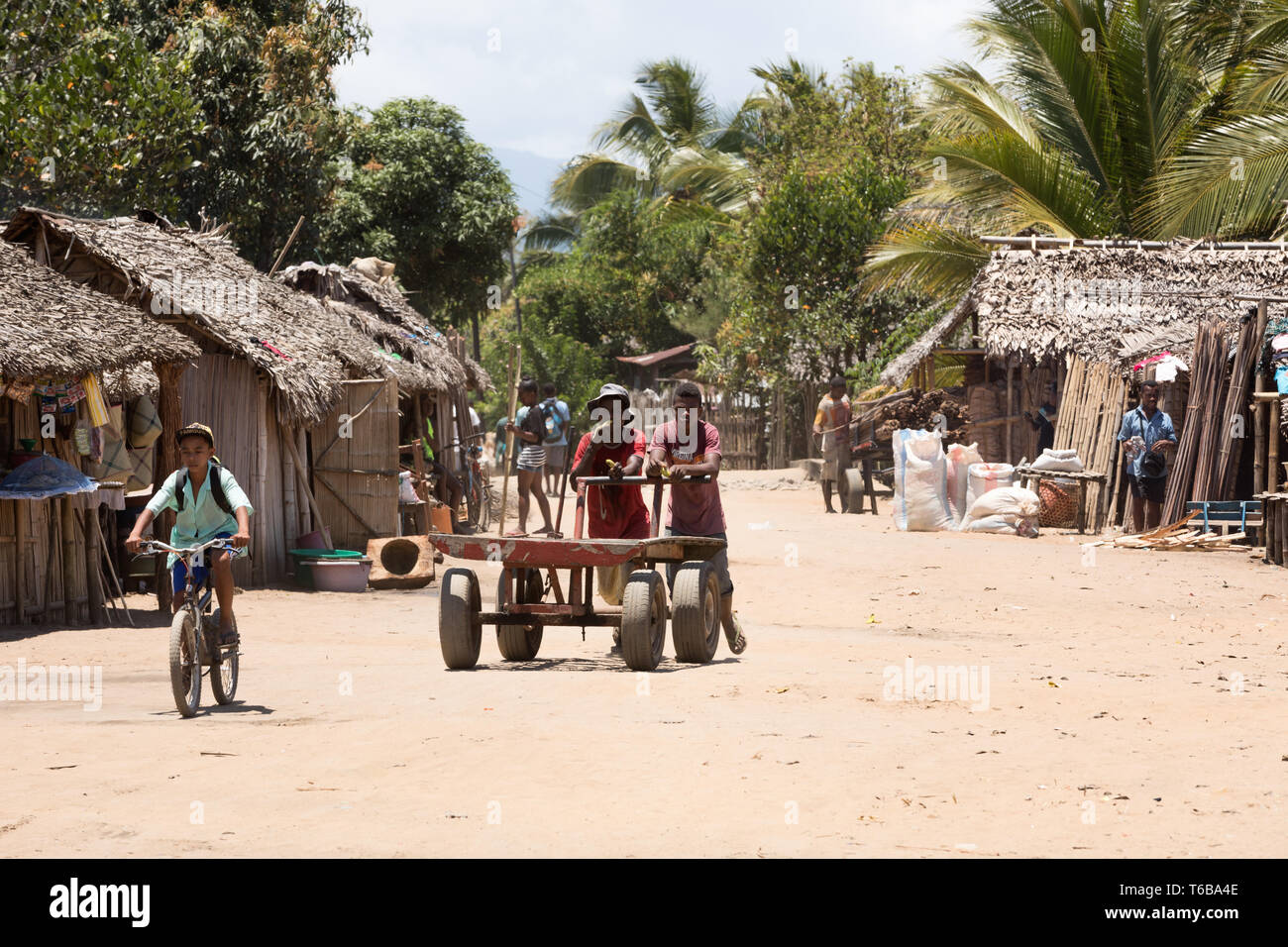 Malagasy peoples everyday life in Madagascar Stock Photo - Alamy