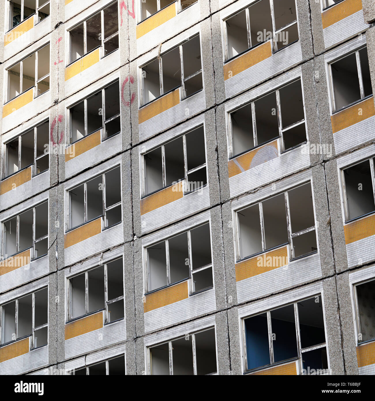 Demolition of urban neighborhood hi-res stock photography and images ...