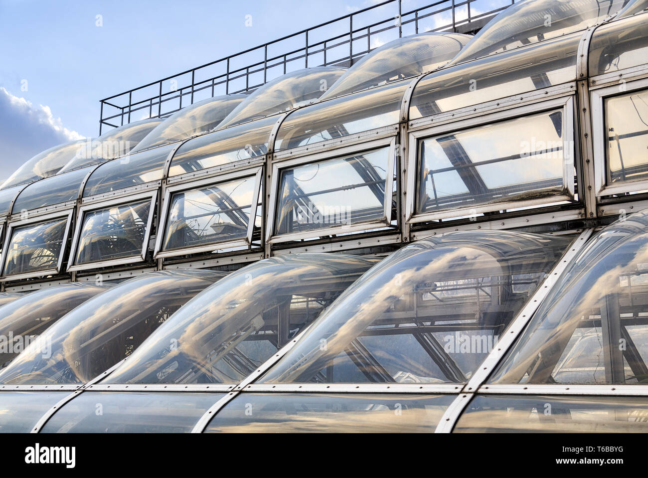 futuristic window facade with reflecting sky Stock Photo - Alamy