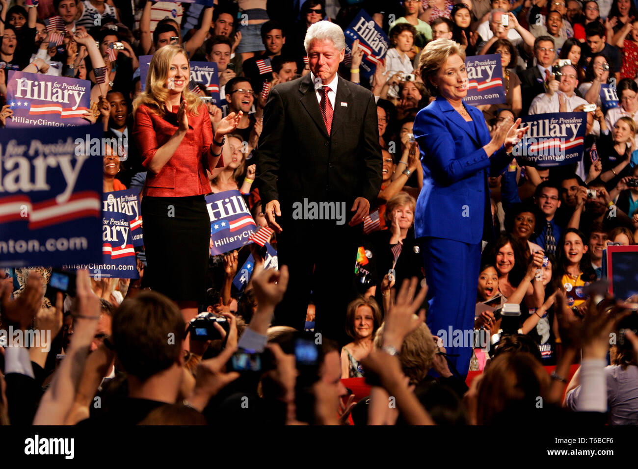 Bill clinton hillary rodham college hi-res stock photography and images ...