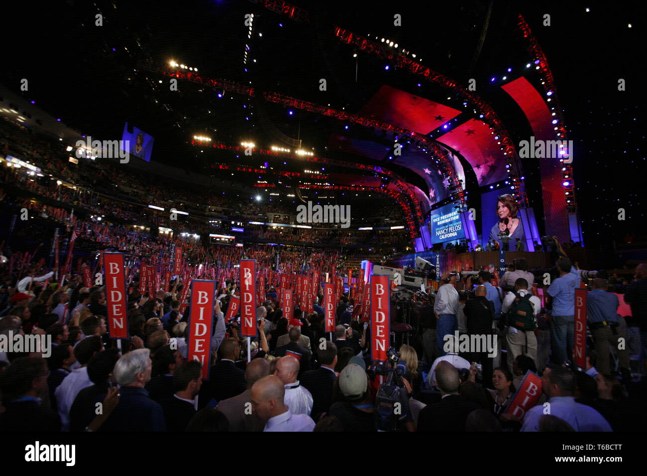 Pepsi center denver hi-res stock photography and images - Alamy