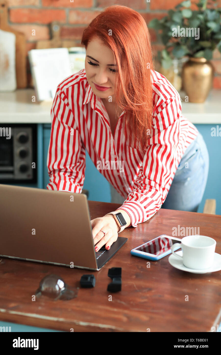 Home pc setup hi-res stock photography and images - Alamy