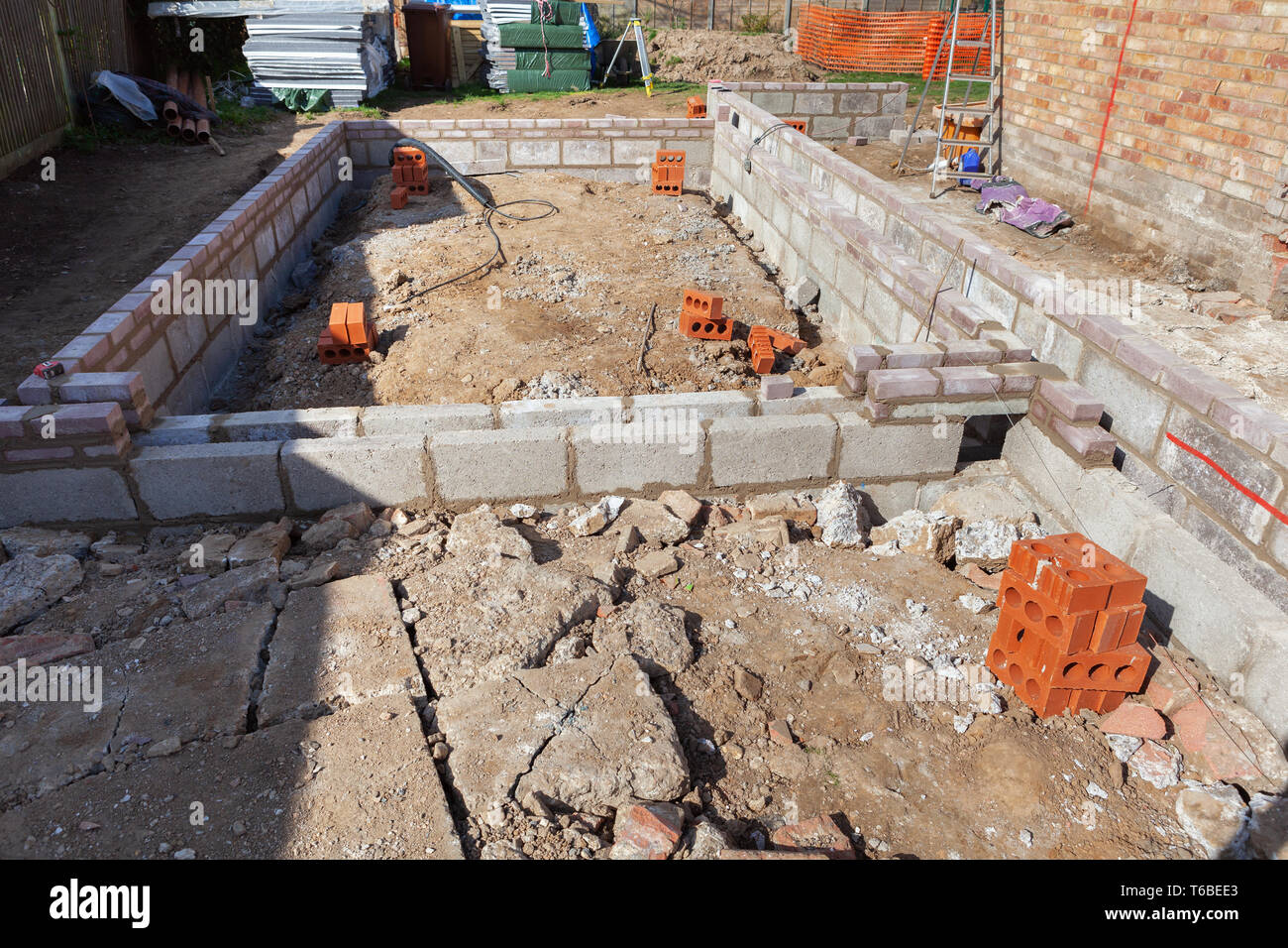 Cement blockwork wall hi-res stock photography and images - Alamy